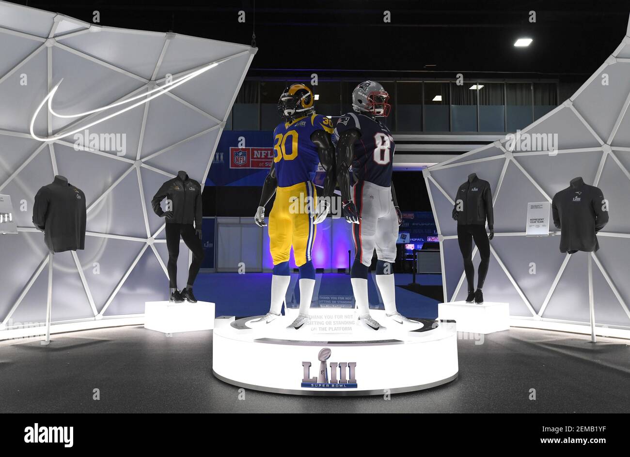 Football mannequins High Resolution Stock Photography and Images - Alamy