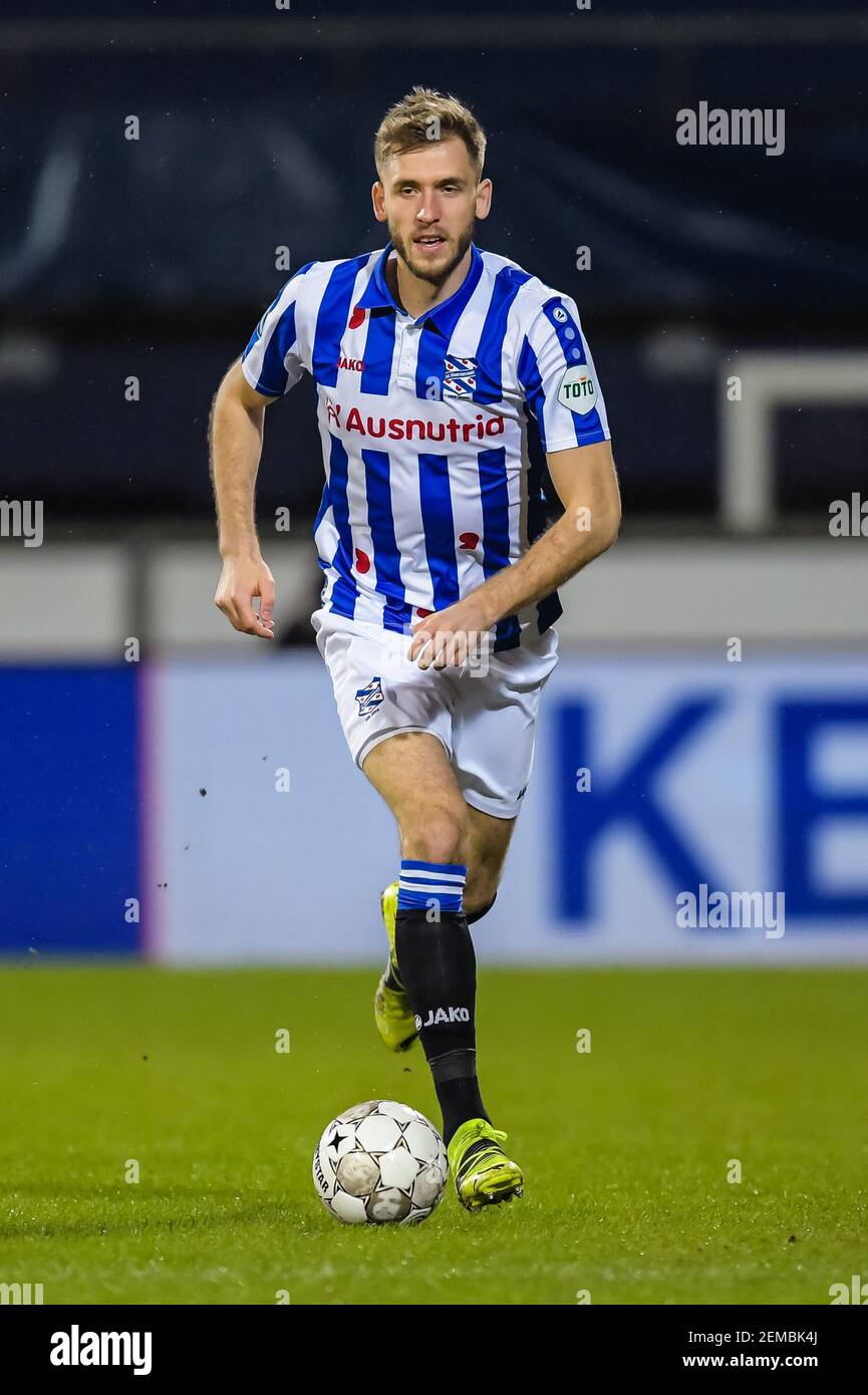 HEERENVEEN, NETHERLANDS - FEBRUARY 17: Pawel Bochniewicz of sc ...