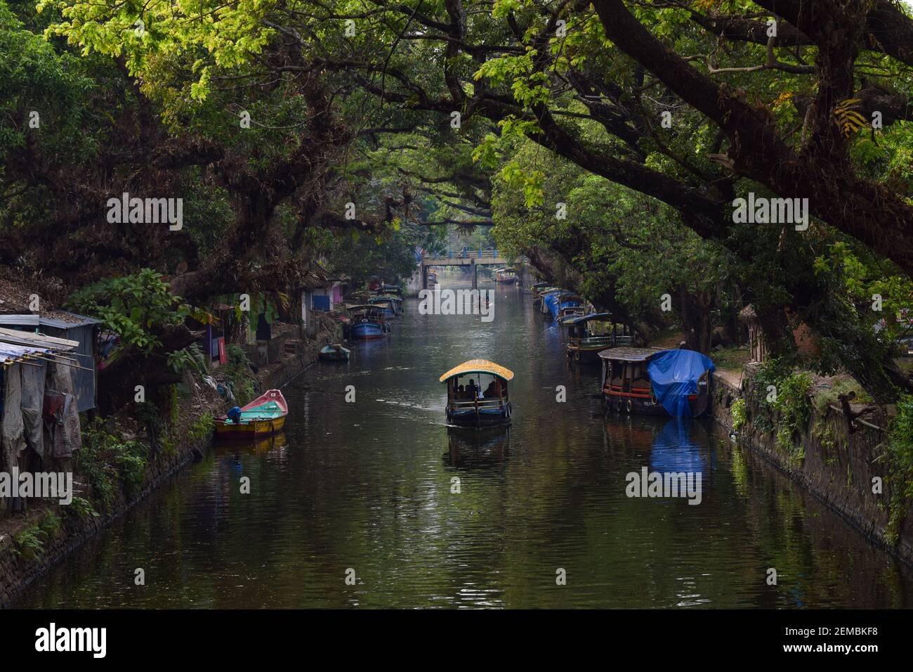 A beautiful scenery of water transportation in kerala Stock Photo - Alamy