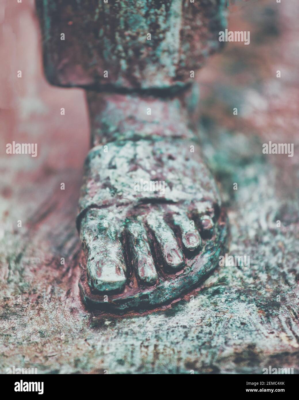 Foot sculpture hi-res stock photography and images - Alamy