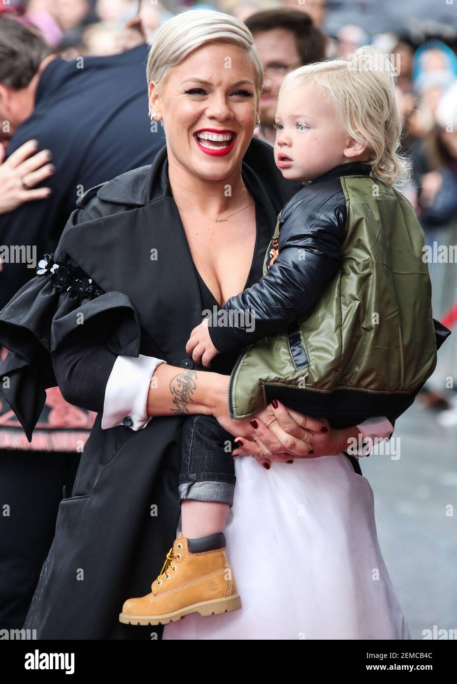 HOLLYWOOD, LOS ANGELES, CA, USA - FEBRUARY 05: Singer P!nk (Pink ...