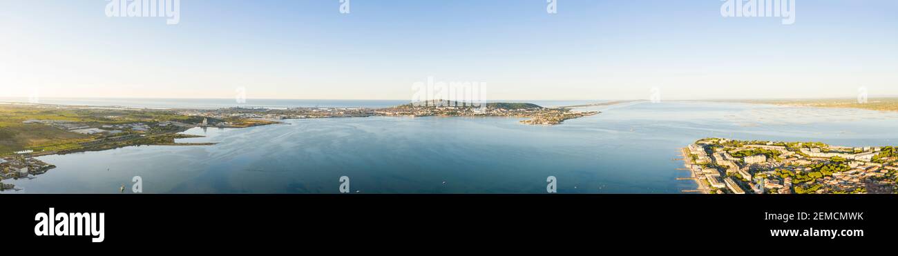 Thau lagoon hi-res stock photography and images - Alamy