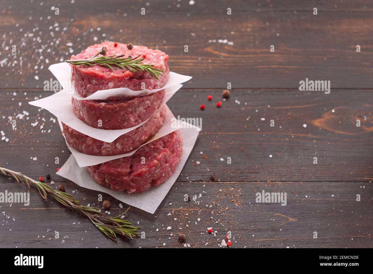 the formation of ground beef for grilling burger Stock Photo - Alamy