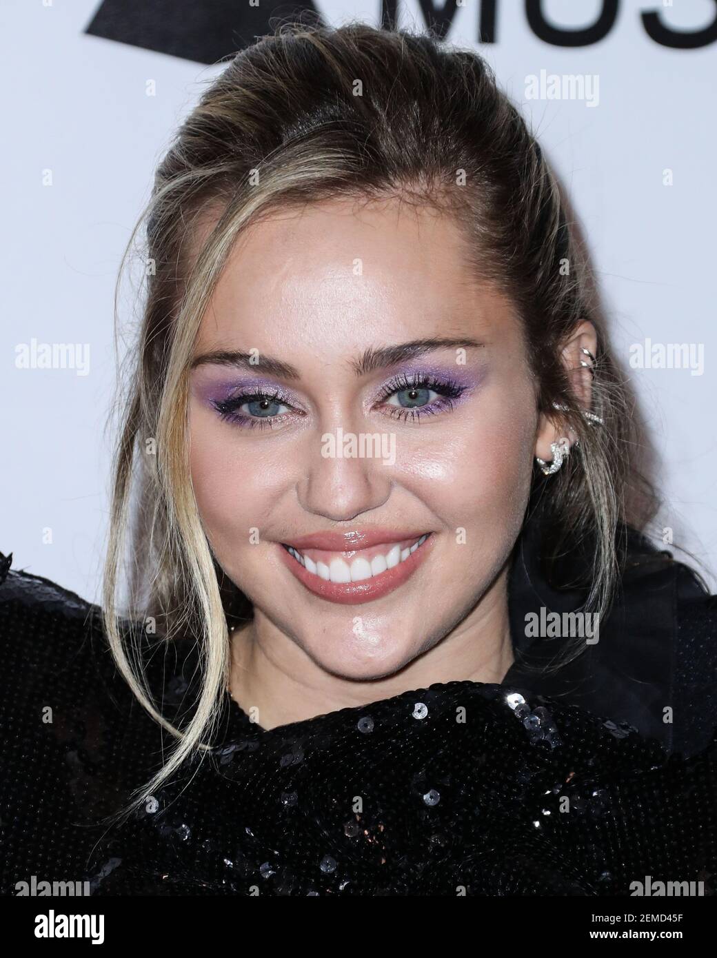 LOS ANGELES, CA, USA - FEBRUARY 08: Singer Miley Cyrus arrives at the ...