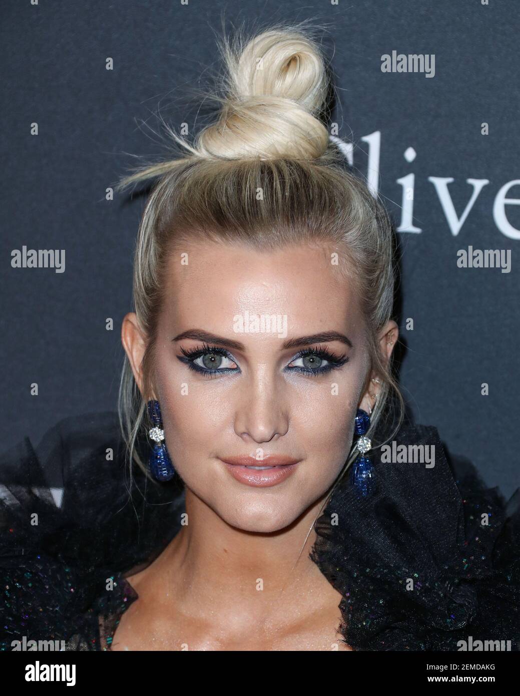 BEVERLY HILLS, LOS ANGELES, CA, USA - FEBRUARY 09: Singer Ashlee ...