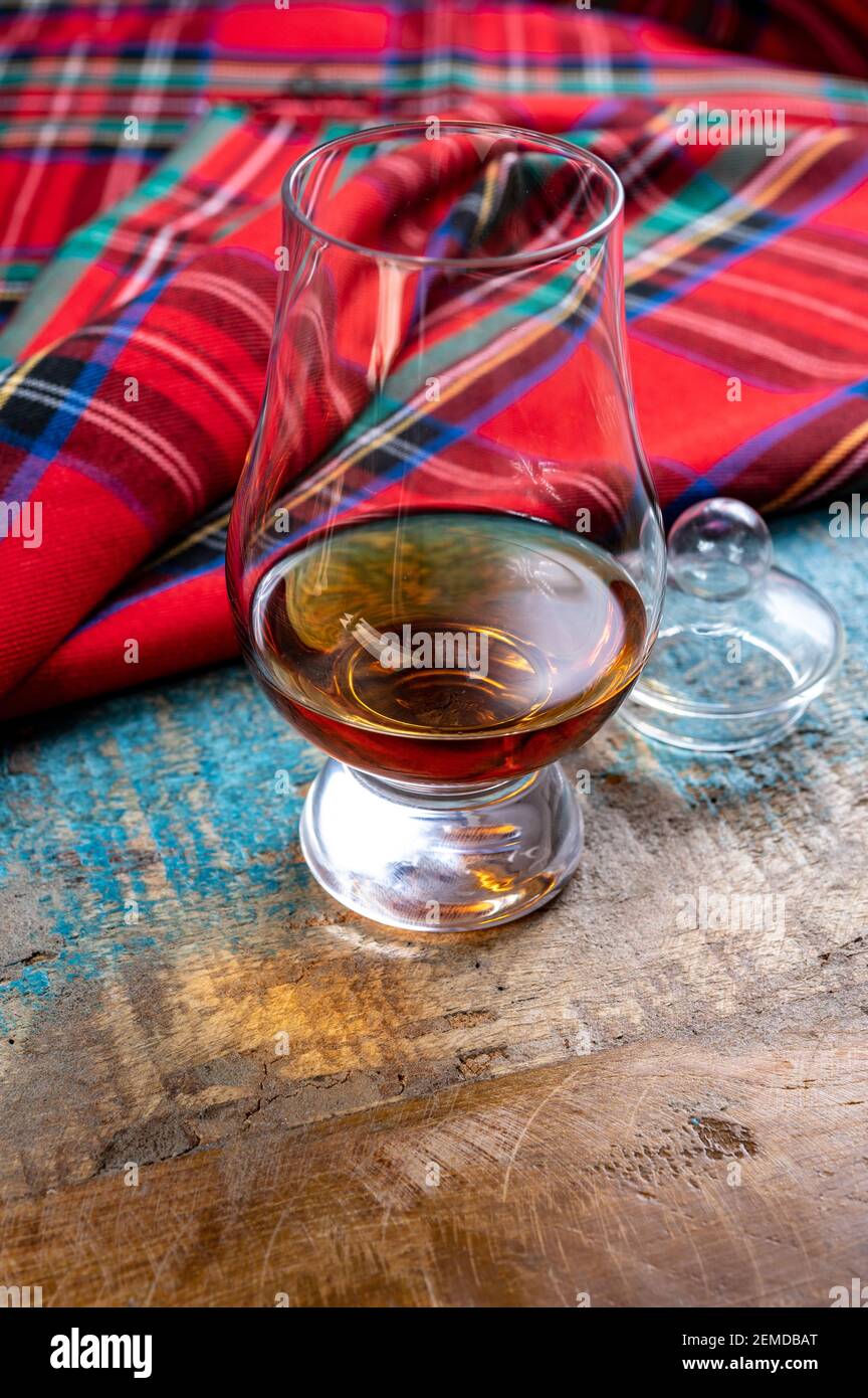 Scottish single grain hi-res stock photography and images - Alamy