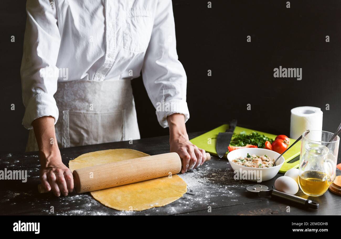 Woman chef cooks step by step the traditional ravioli Stock Photo - Alamy