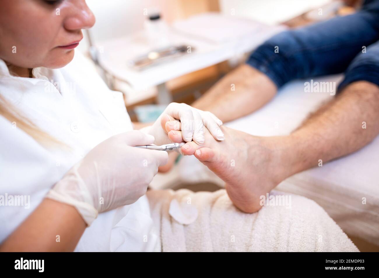 Pedicure lady hi-res stock photography and images - Alamy