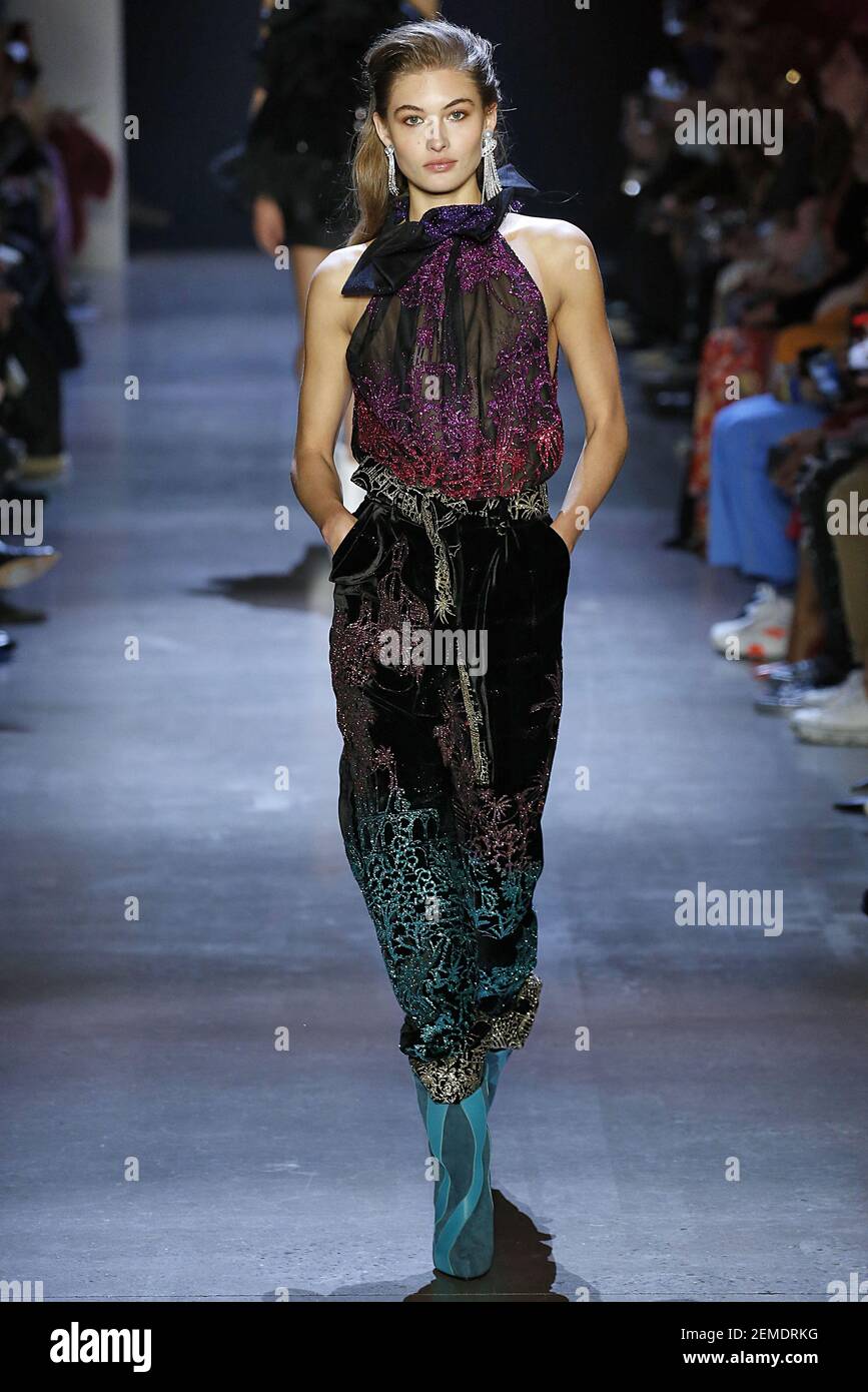Grace Elizabeth walks on the runway during the Prabal Gurung Ready To ...