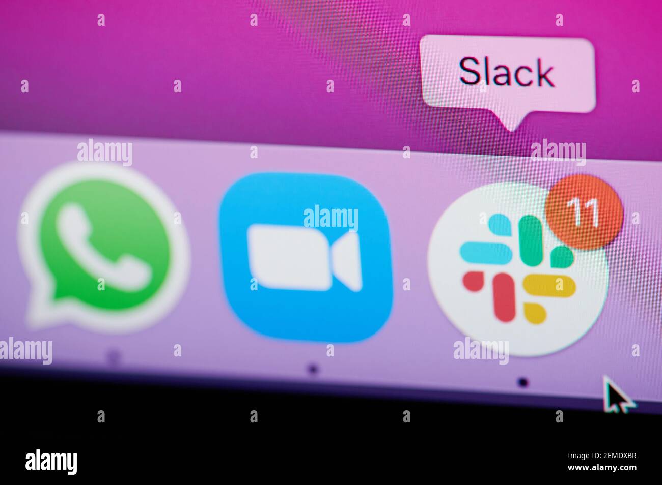 Slack logo hi-res stock photography and images - Alamy