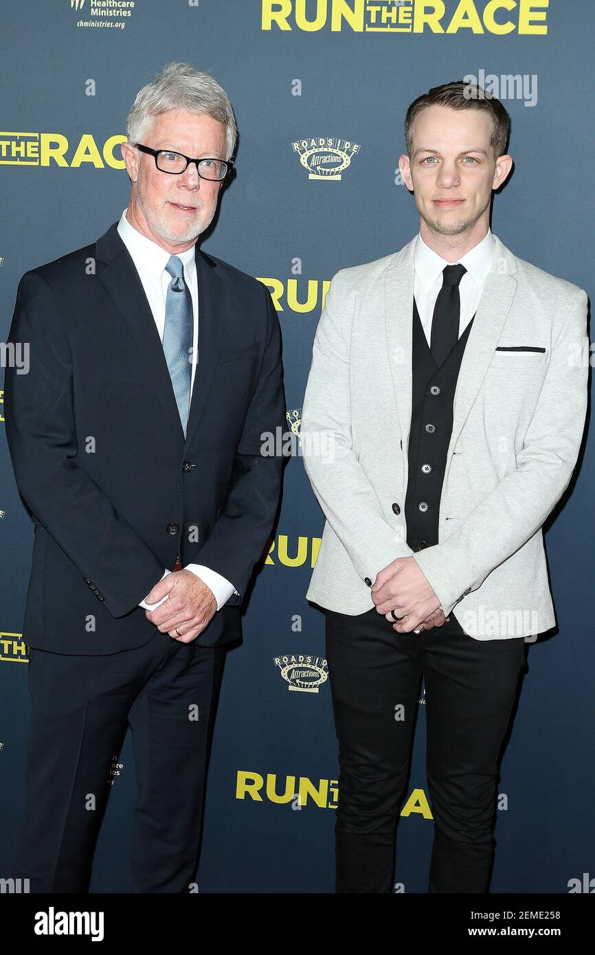 Ken Carpenter attends the Premiere Of Roadside Attractions "Run The ...