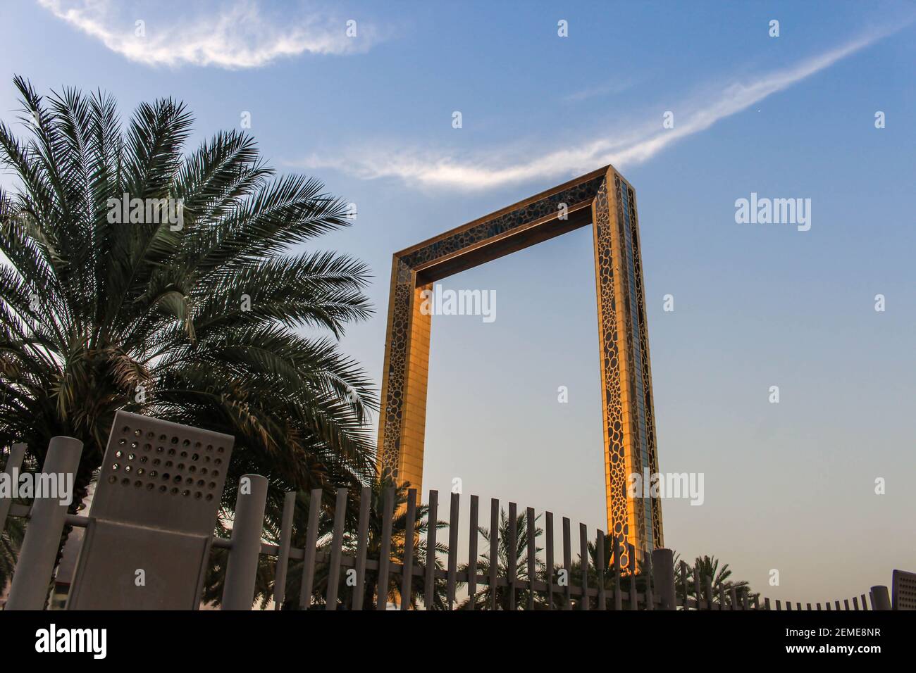 Dubai frame landscape hi-res stock photography and images - Alamy