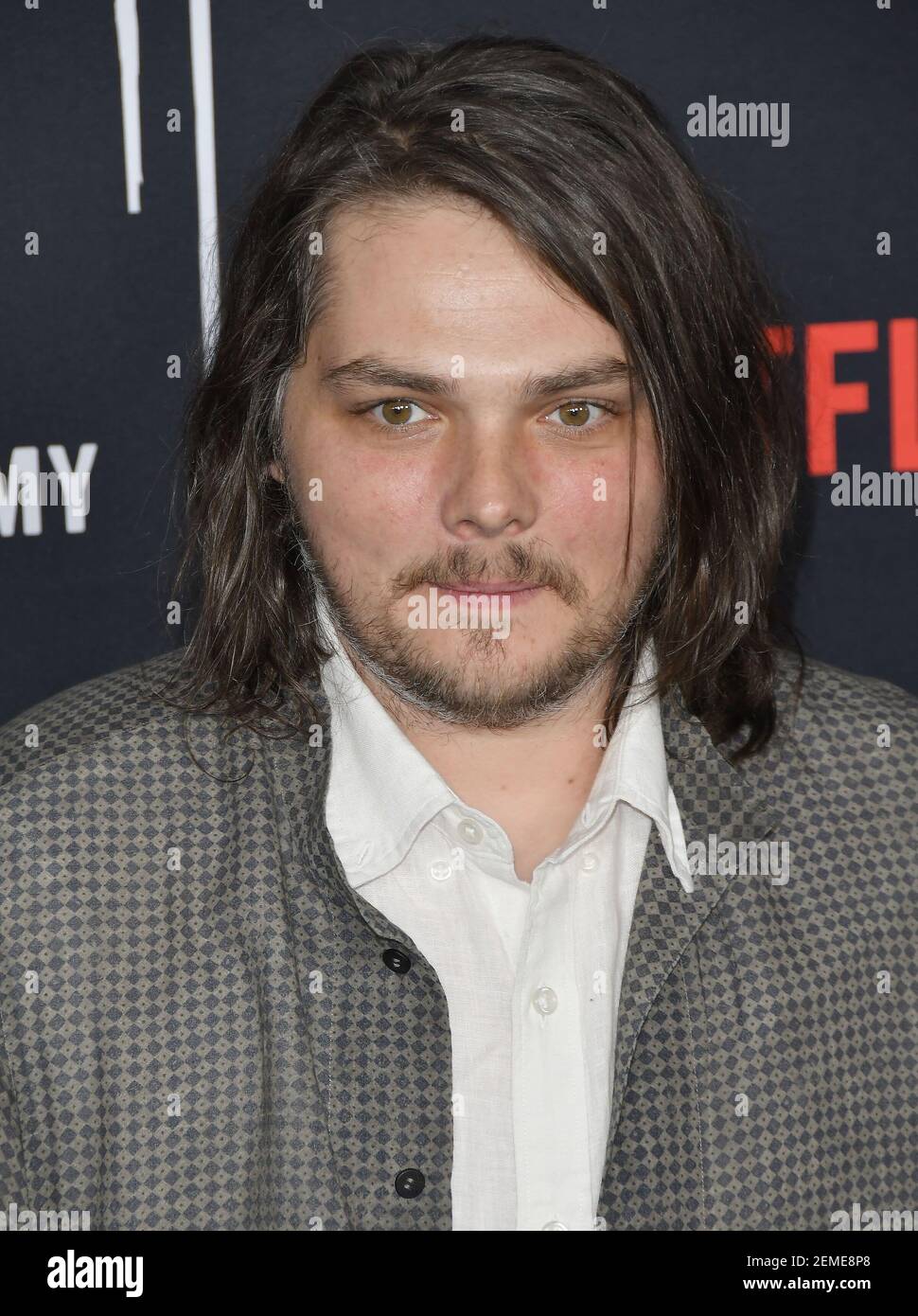Gerard Way arrives at Netflix's "The Umbrella Academy" Season 1 ...