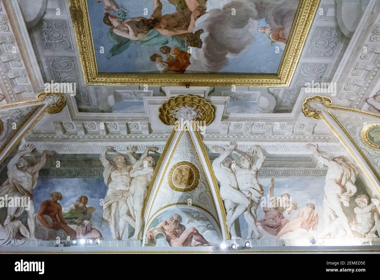 Renaissance ceiling mural hi-res stock photography and images - Alamy