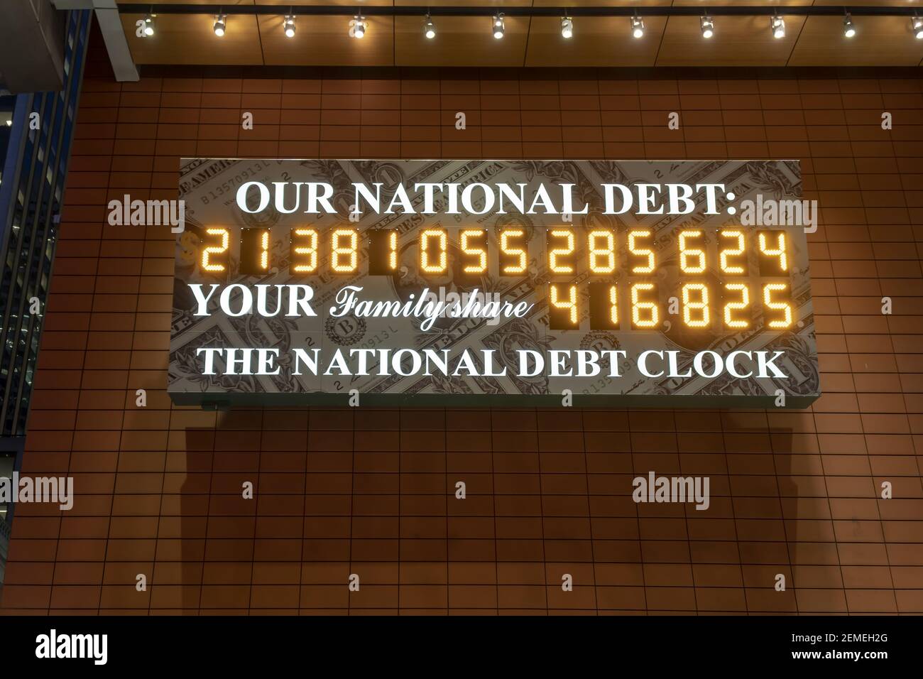 National debt clock nyc High Resolution Stock Photography and Images ...