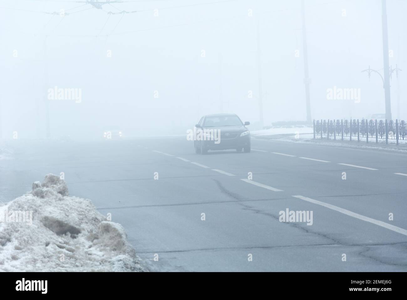 Car fog accident hi-res stock photography and images - Alamy