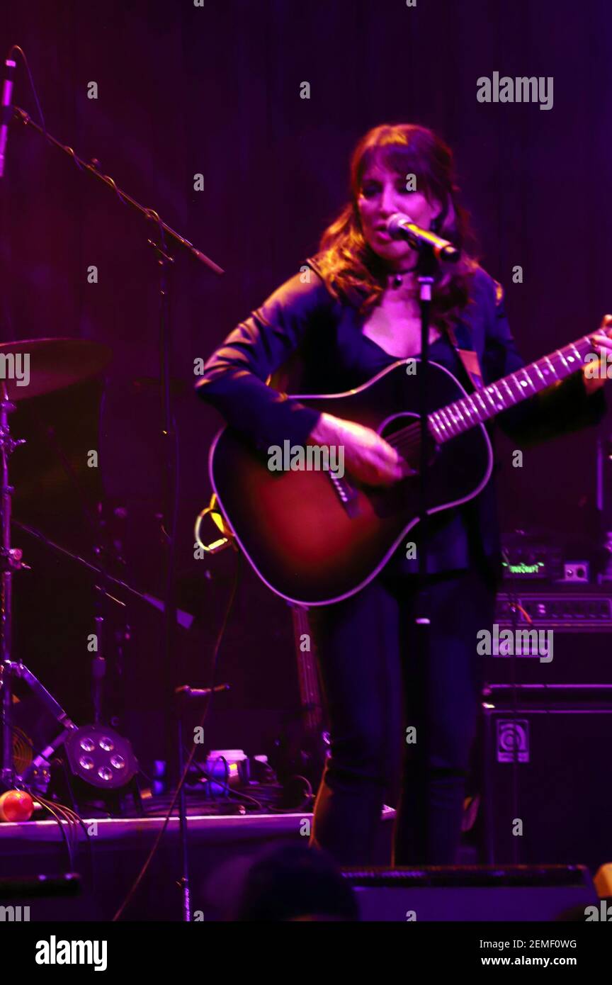 Katey Sagal Award Winning Actress And Singer-Songwriter KATEY SAGAL ...