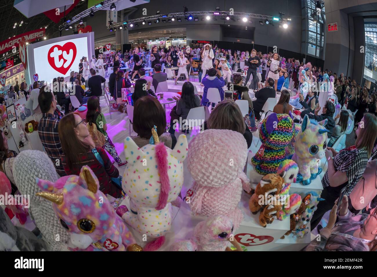 Children perform for the crowds in the Ty Inc. fashion show at their ...