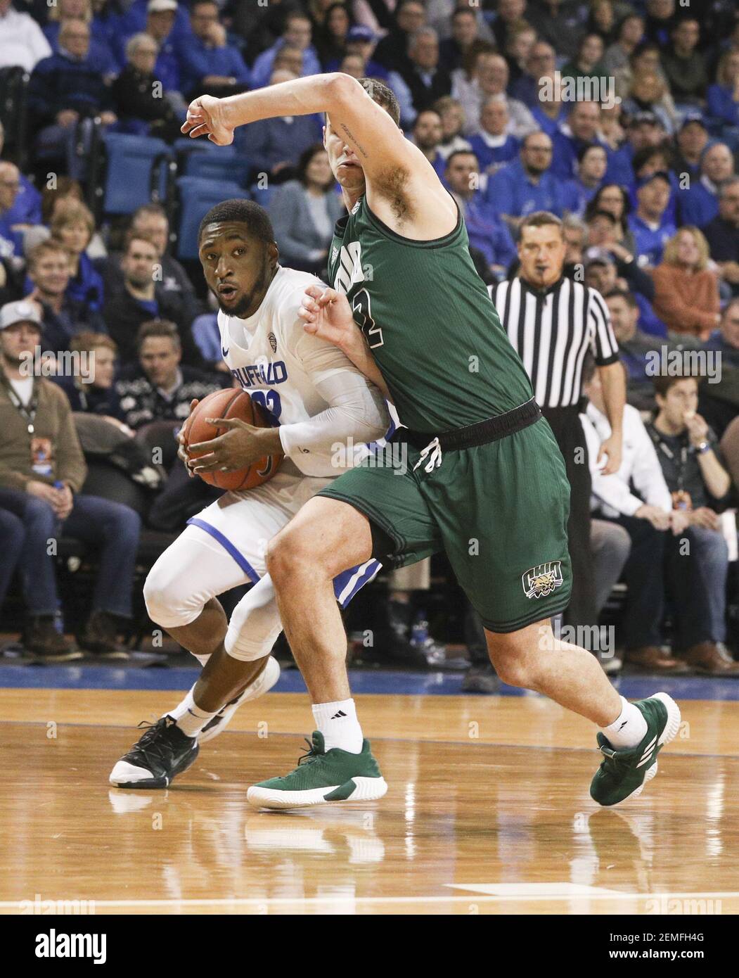 Feb 19, 2019: Buffalo Bulls guard Dontay Caruthers (22) drives the ball ...