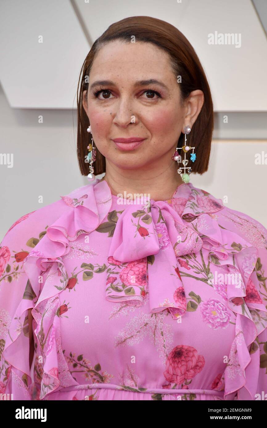 Maya Rudolph walking on the red carpet at the 91st Academy Awards ...