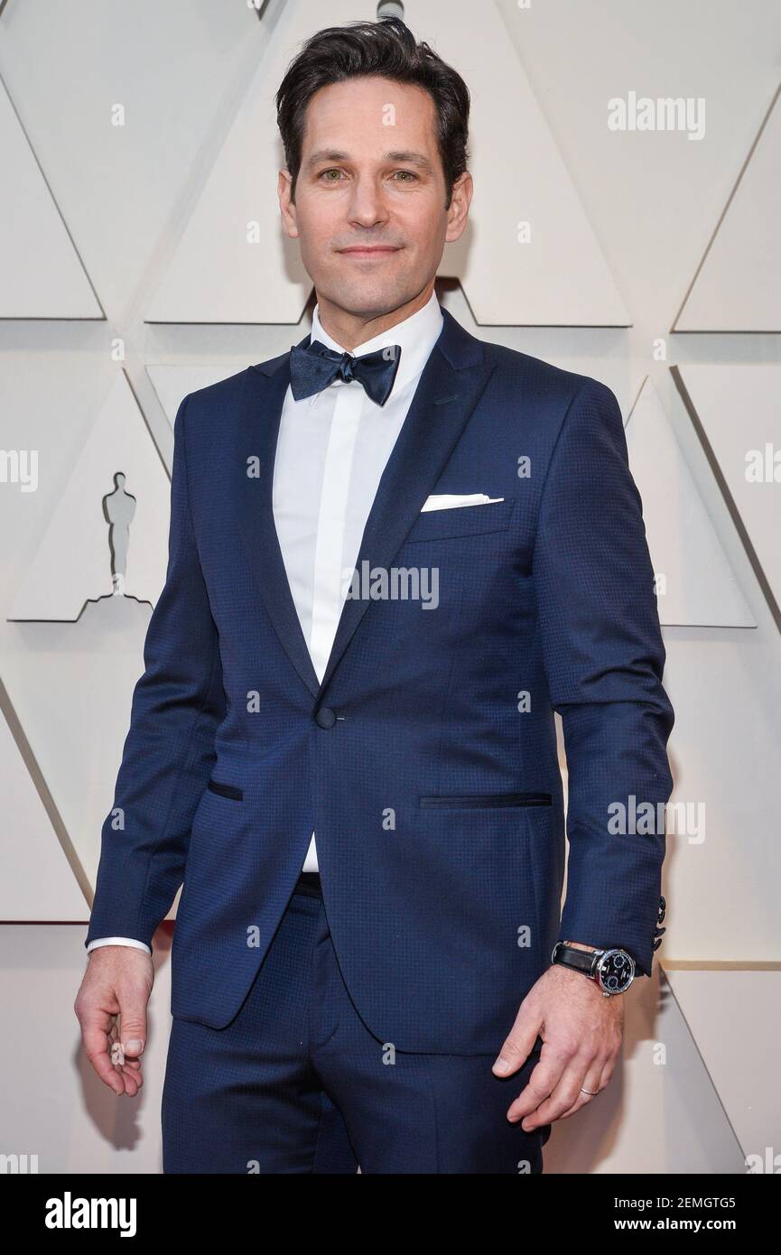 Paul Rudd walking on the 2019 Oscars red carpet at the 91st Academy ...