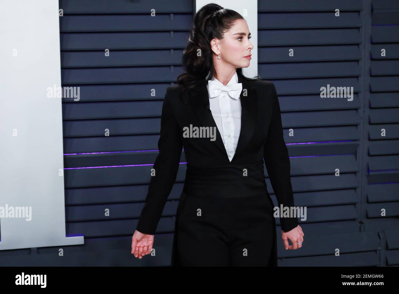 Sarah Silverman walking on the red carpet at the 2019 Vanity Fair Oscar ...