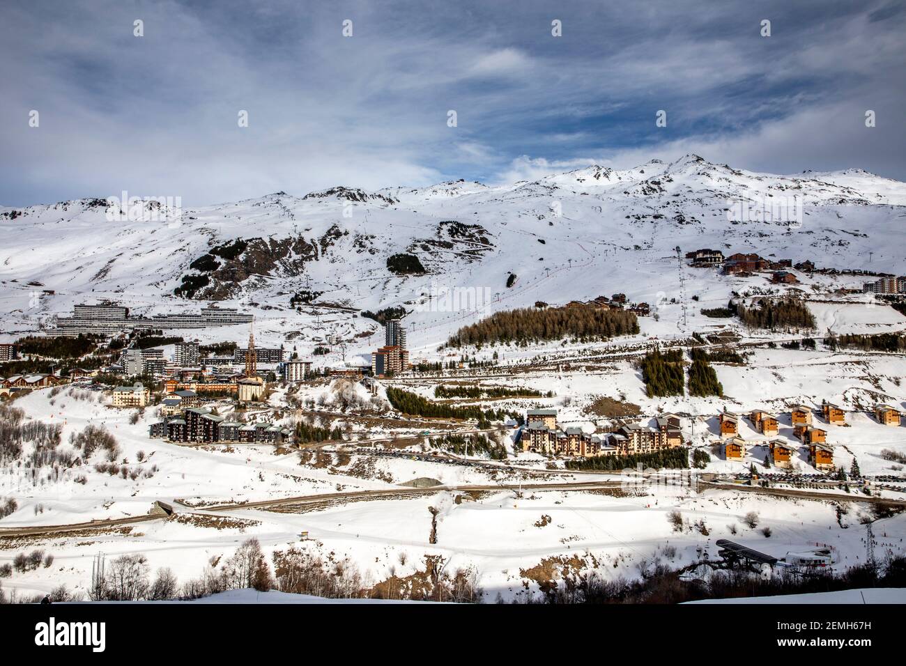 Les menuires architecture hi-res stock photography and images - Alamy