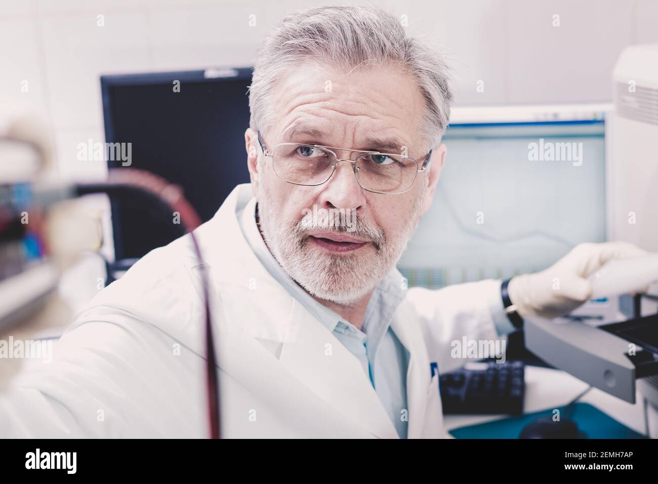 Pcr technology hi-res stock photography and images - Alamy