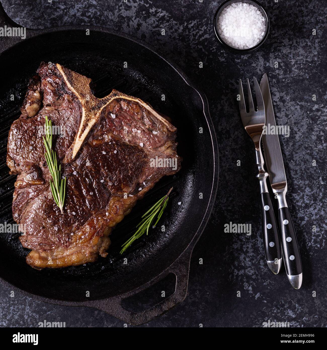 Frying pan sirloin beef steak hi-res stock photography and images - Alamy