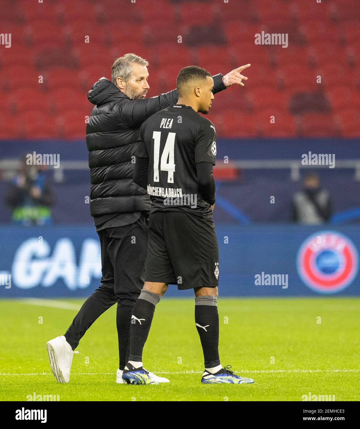 Trainer Marco Rose (BMG), Alassane Plea (BMG) Borussia Mönchengladbach ...
