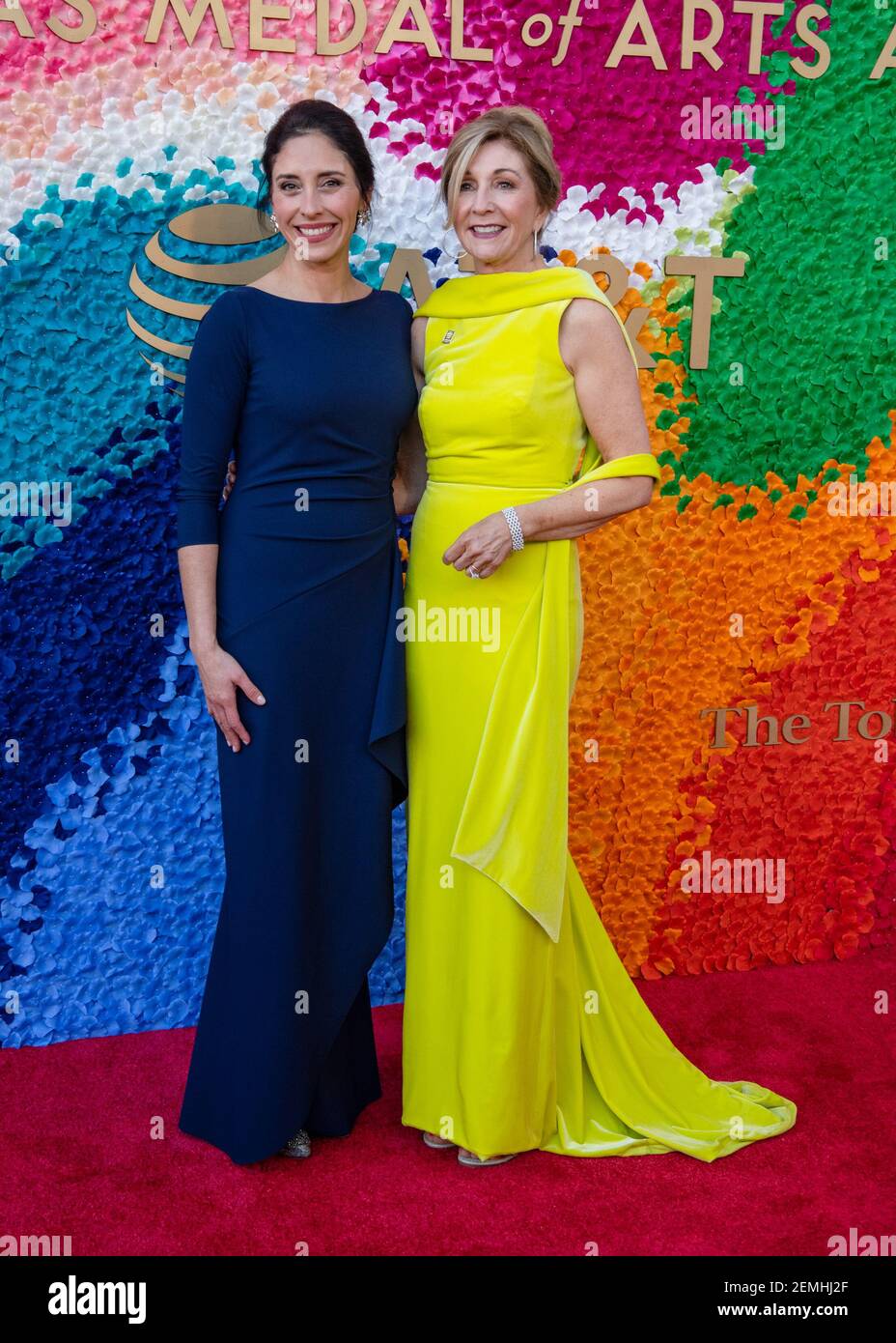 Heidi Marquez-Smith ( L ) Linda LaMantia arrives on the red carpet at ...