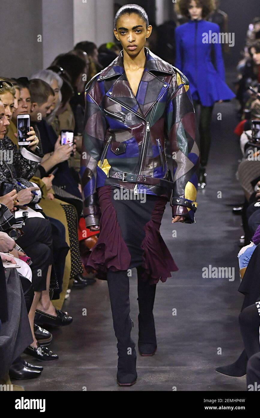 Model Aris de Leon walks on the runway during the Mugler Ready To Wear ...