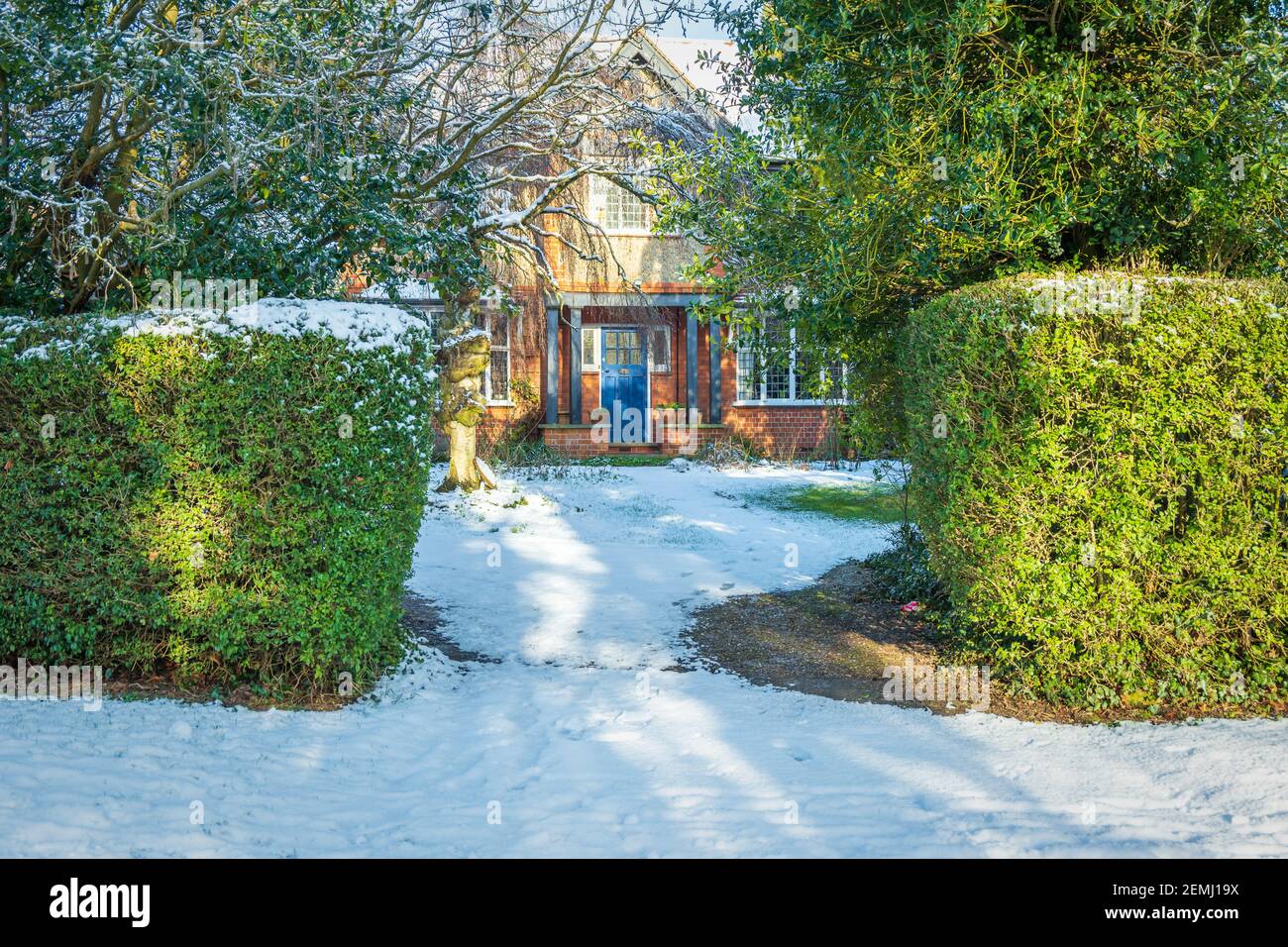 Yard with snow background hi-res stock photography and images - Alamy