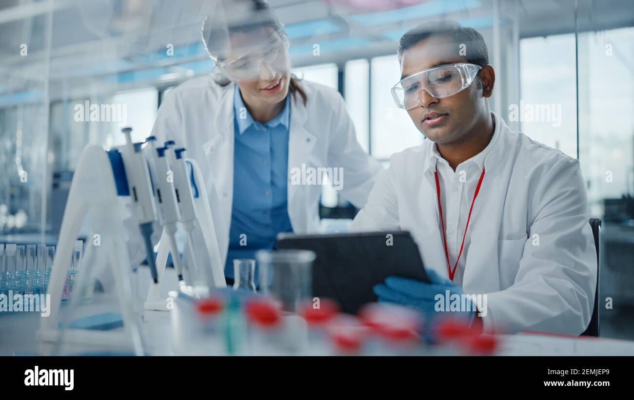 Technology innovation study work male hi-res stock photography and images - Alamy