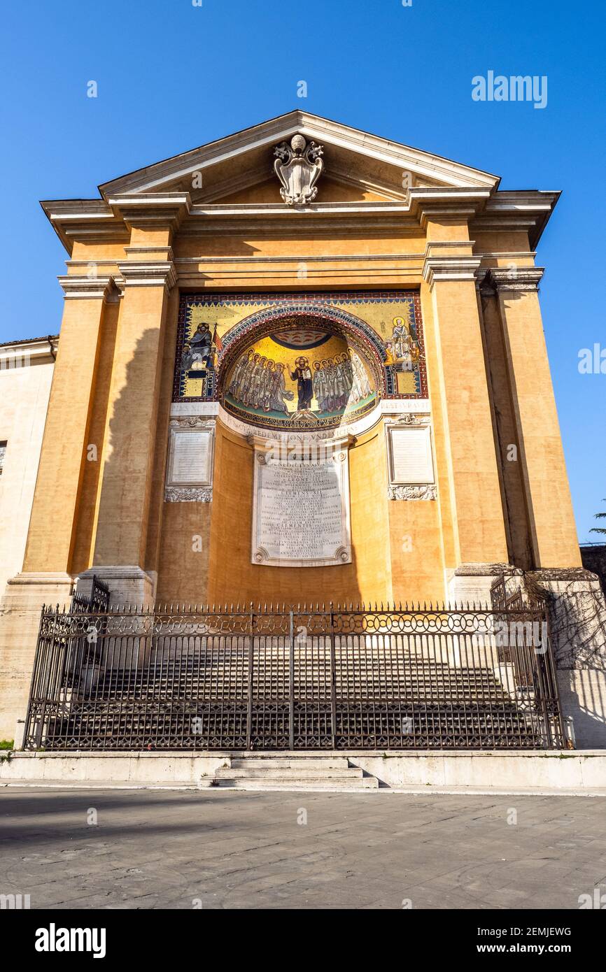 Triclinium roman hi-res stock photography and images - Alamy