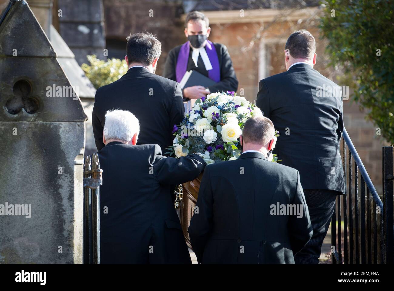 The coffin arrives outside Alloway Parish Church in Alloway, South ...