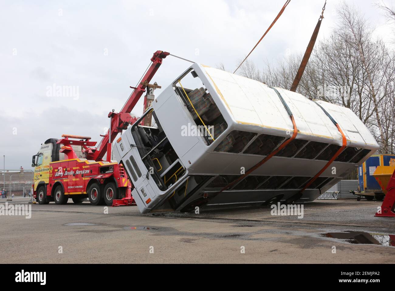 Tilting a double decker bus hi-res stock photography and images - Alamy