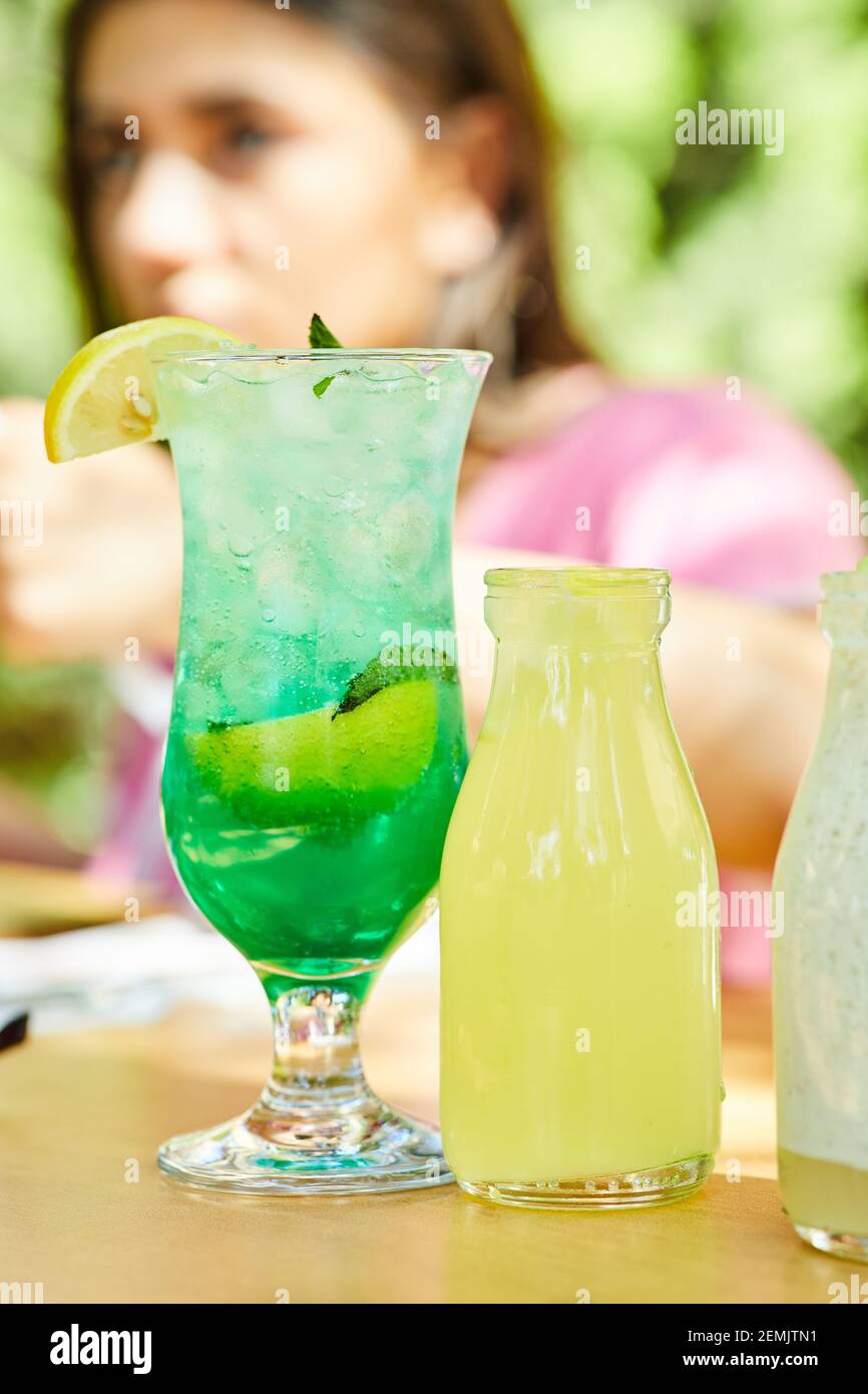 Lemonades hi-res stock photography and images - Alamy