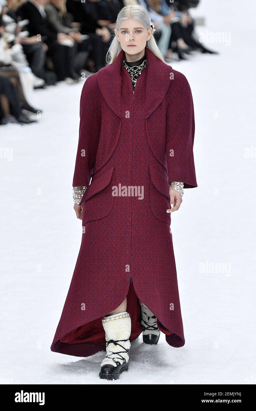 Model Ola Rudnicka walks on the runway during the Chanel Ready To Wear ...