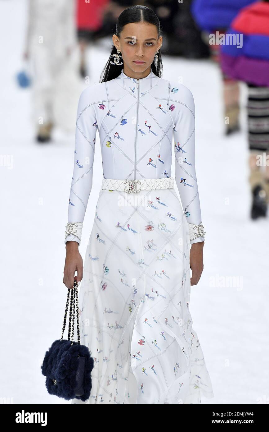 Model Binx Walton walks on the runway during the Chanel Ready To Wear ...