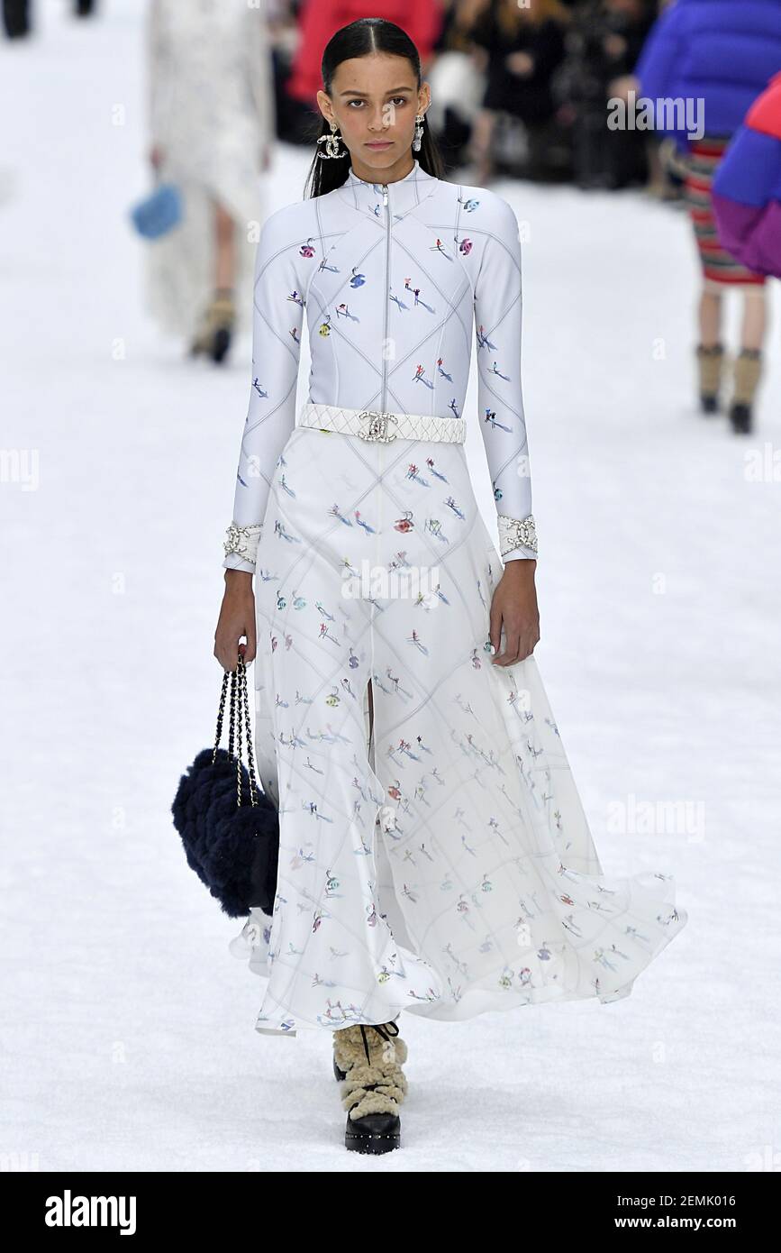 Model Binx Walton walks on the runway during the Chanel Ready To Wear ...