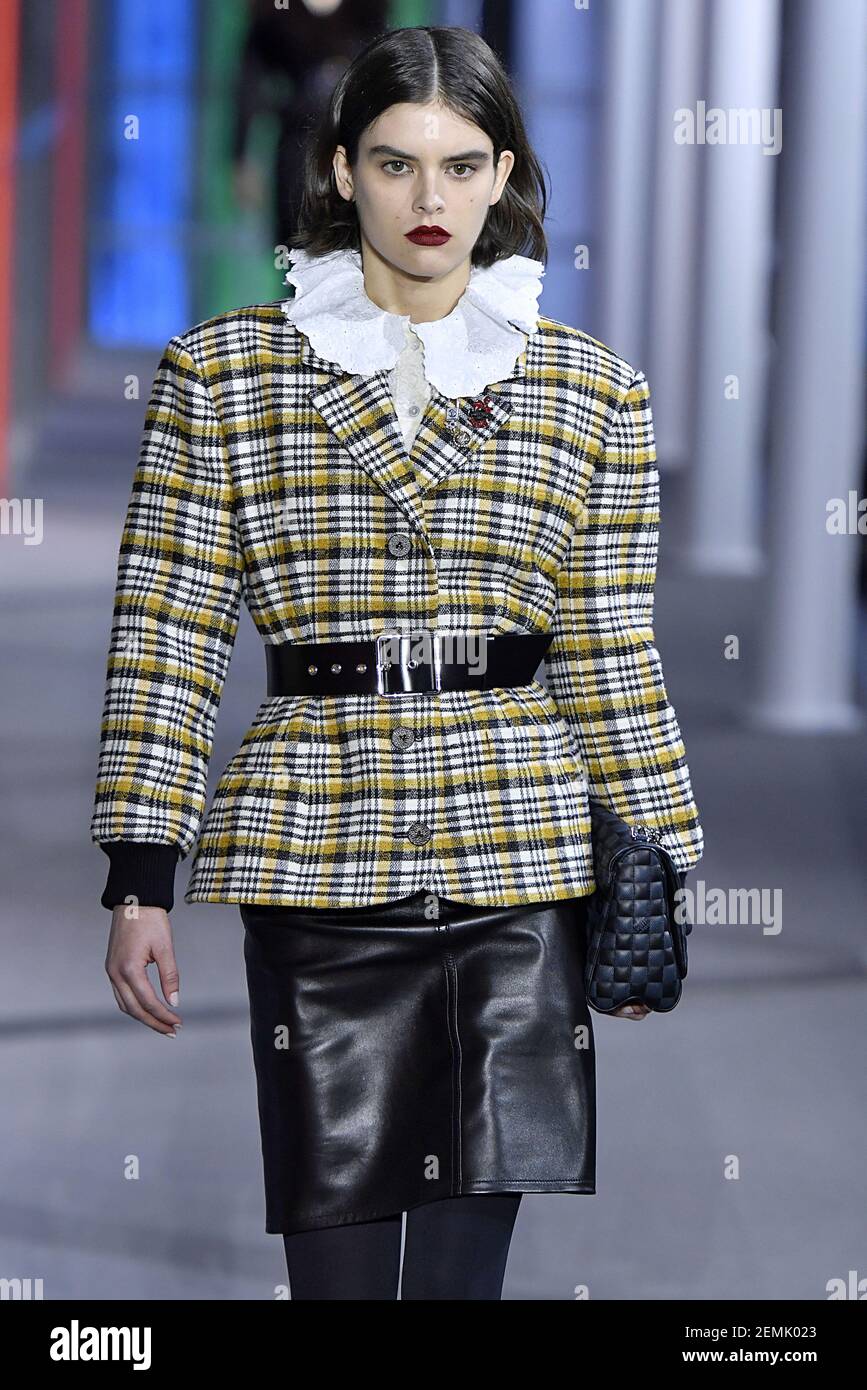 Kristen Coffey walks on the runway during the Louis Vuitton Ready To ...
