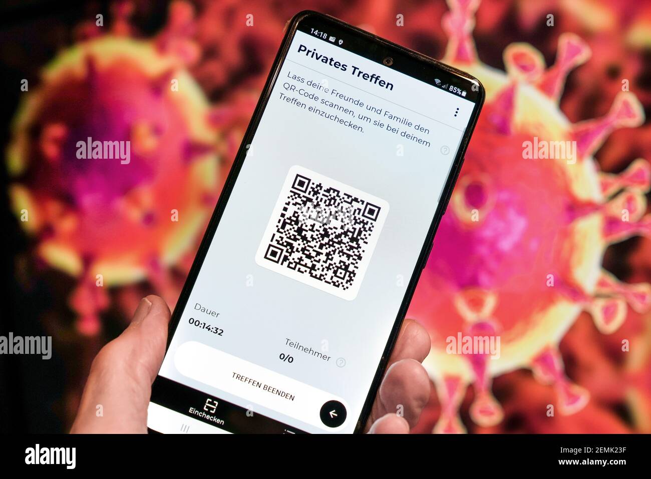 Qr code symbol hi-res stock photography and images - Alamy