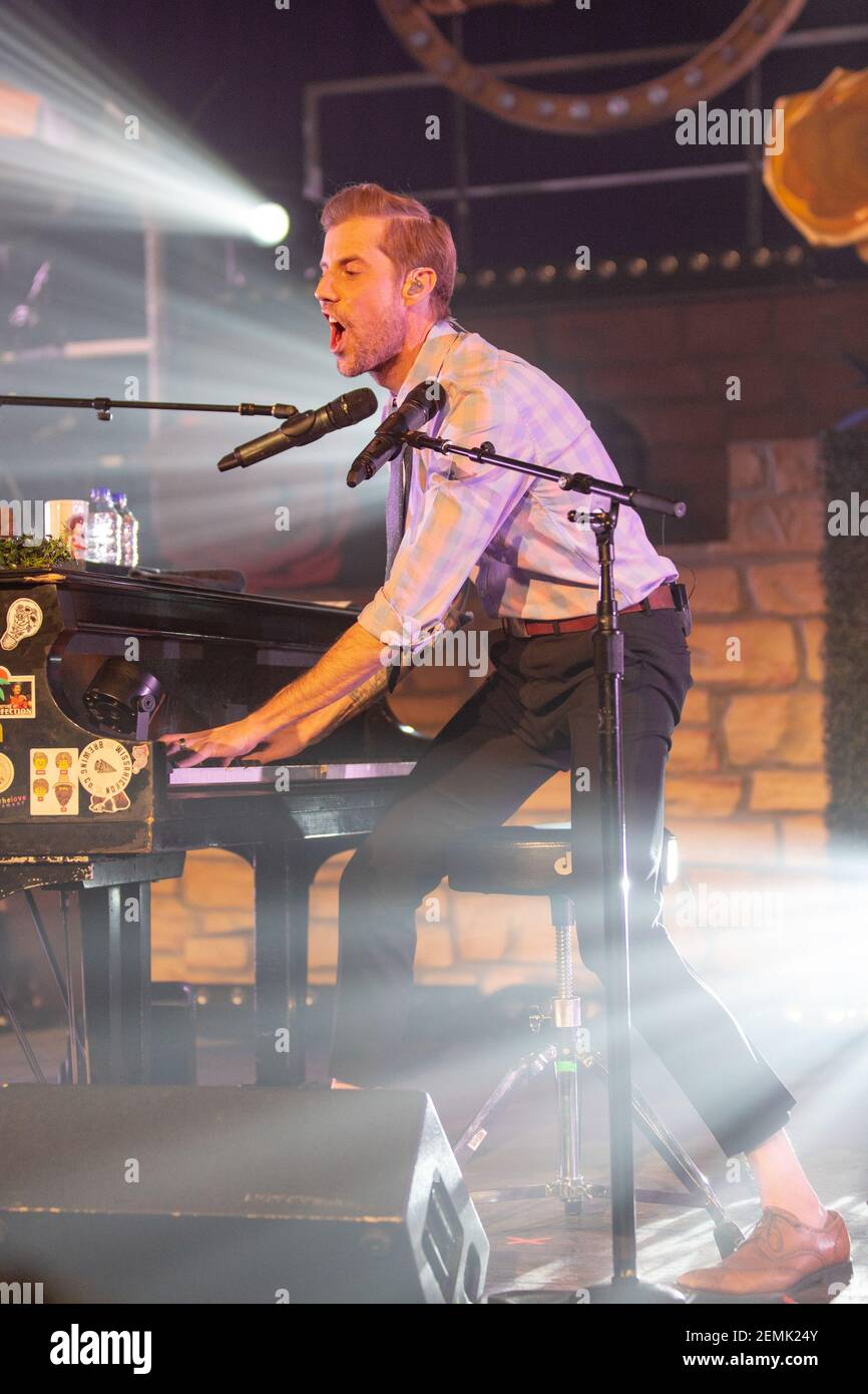 Andrew McMahon of Andrew McMahon and The Wilderness during the Upside ...