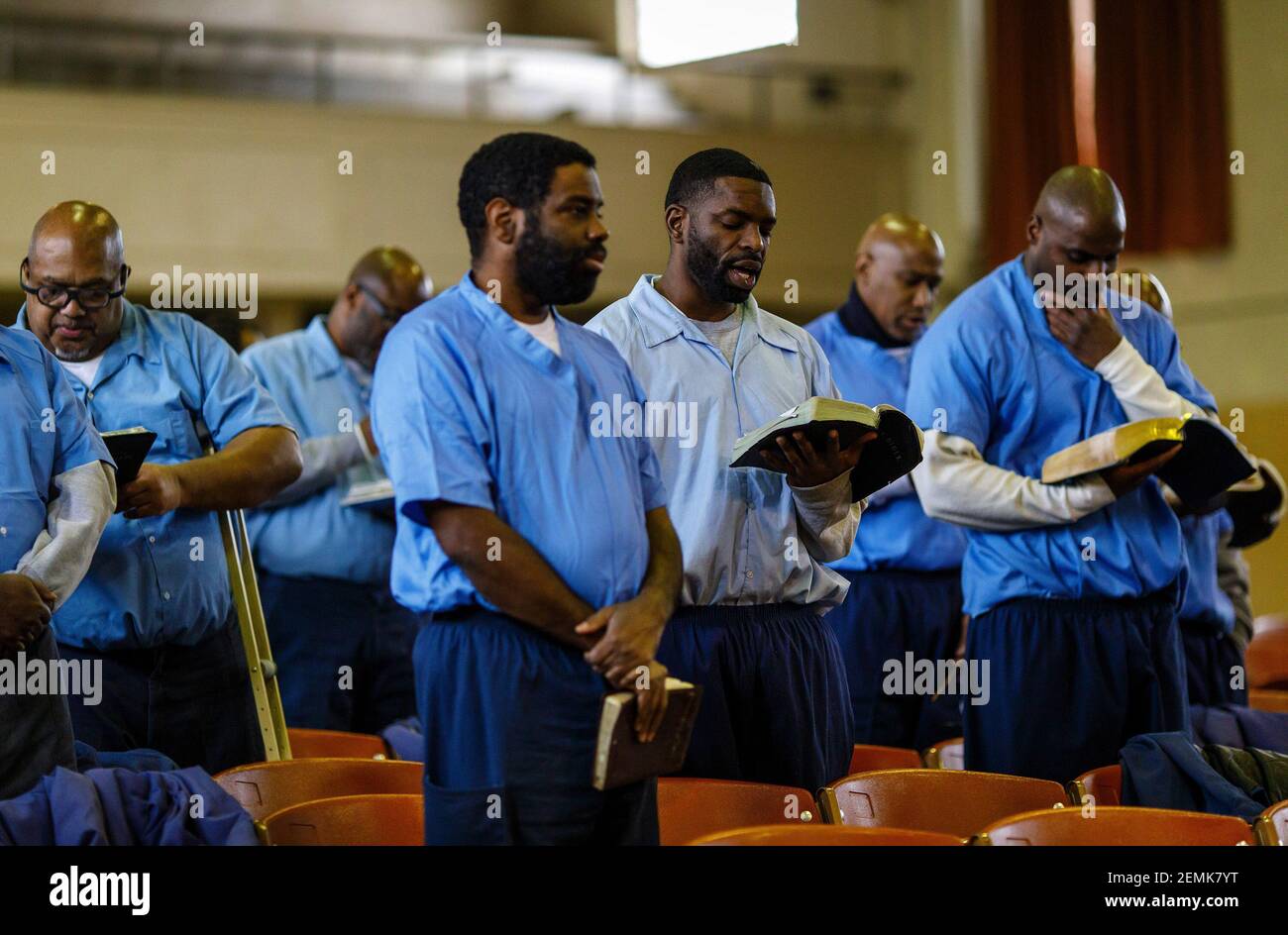 Inmates sing as Helen Sinclair, a 98-year-old volunteer prison chaplain ...