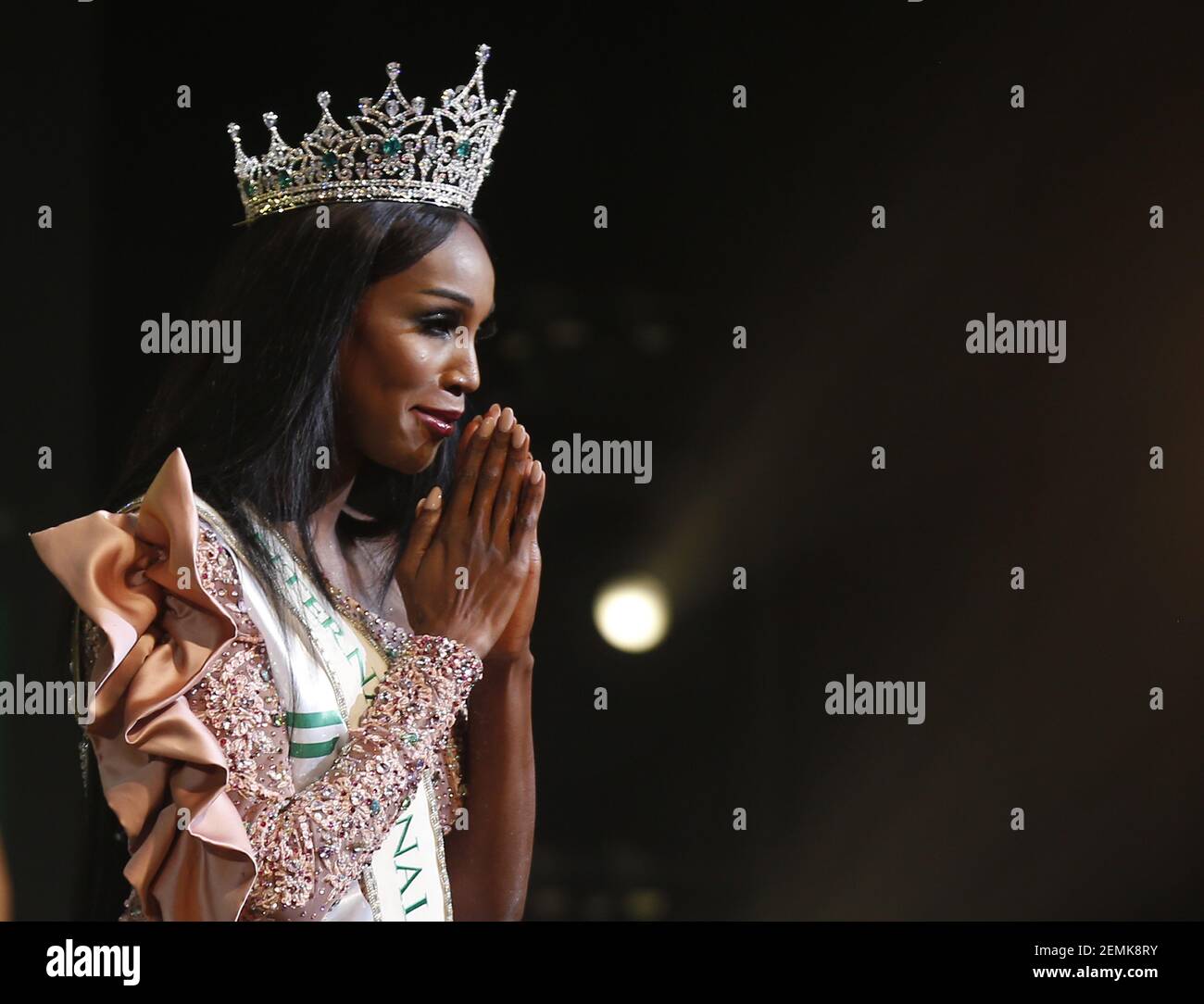 A beauty contestant from USA, Jazell Barbie Royale (L) seen reacting ...
