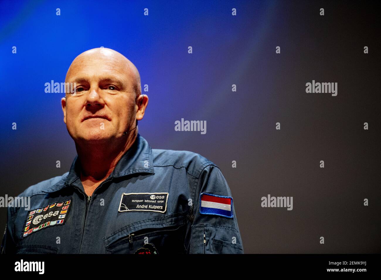 ROTTERDAM - theater Rotterdam students free with the class to André ...