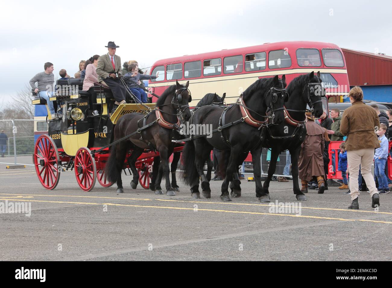 Stage coach rides hi-res stock photography and images - Alamy