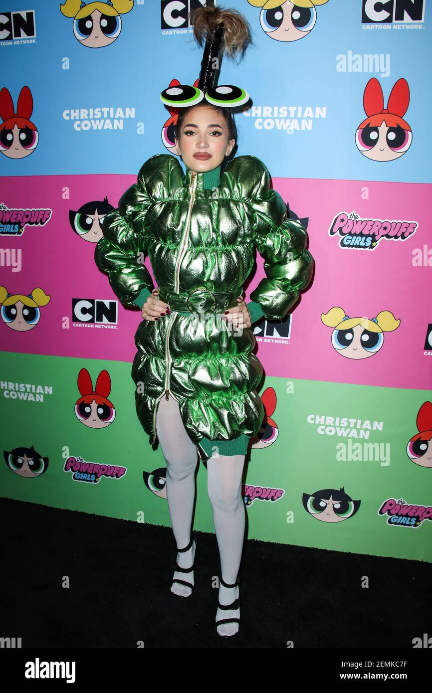 LOS ANGELES, CA, USA - MARCH 08: Model Megan Pormer arrives at the ...