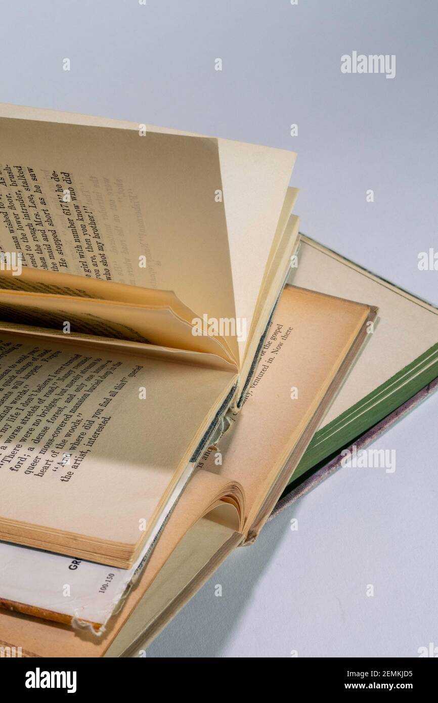 Vintage stacked books Still Life Stock Photo - Alamy